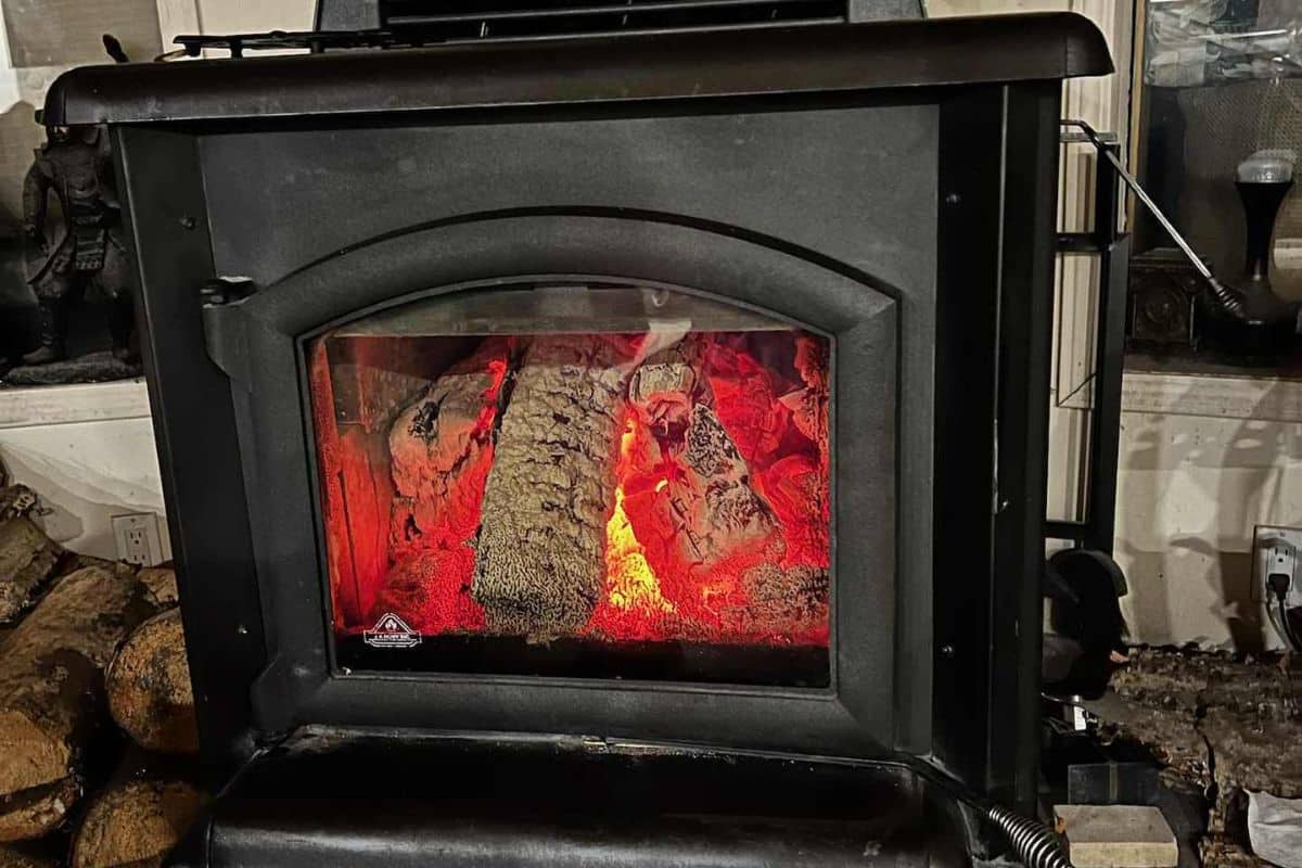How to Start a Fire in a Cold Wood Stove - An Off Grid Life
