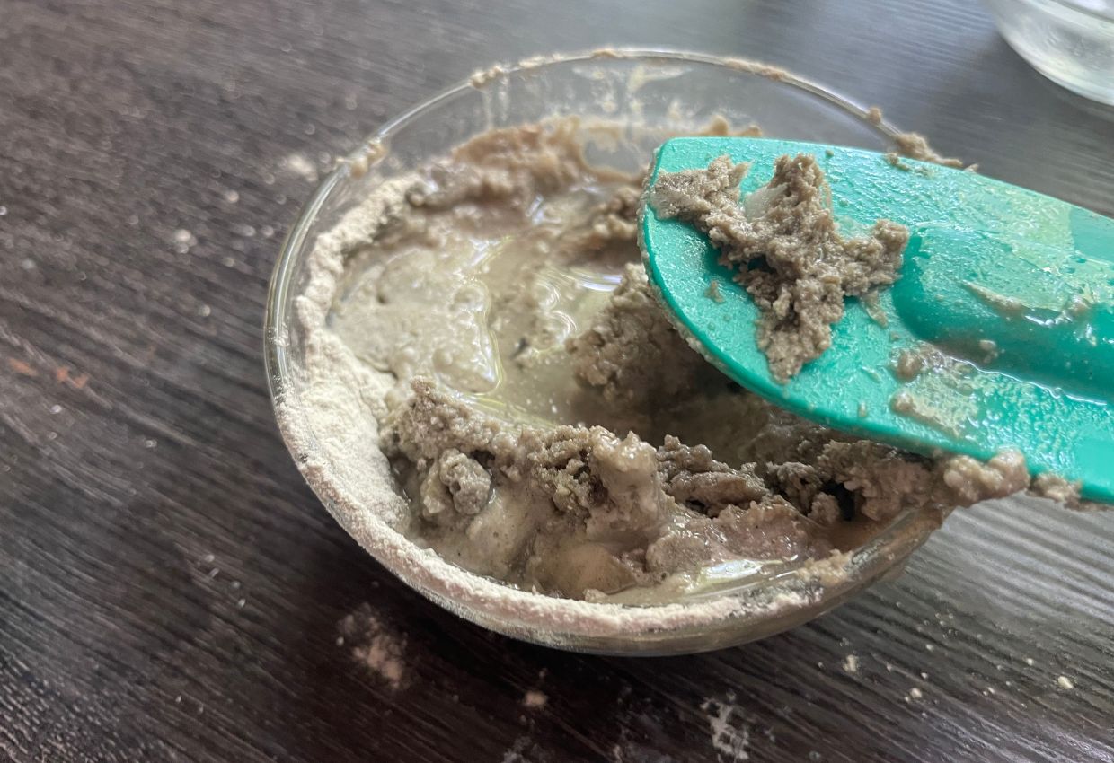 DIY Recipe: How to Make Your Own Homemade Toothpaste - An Off Grid Life