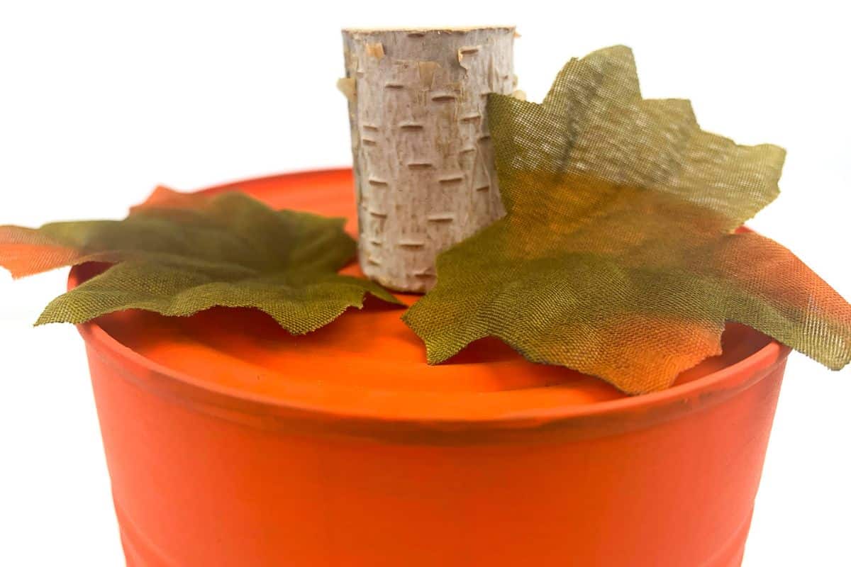 Easy Upcycled Tin Can Pumpkin Craft - An Off Grid Life